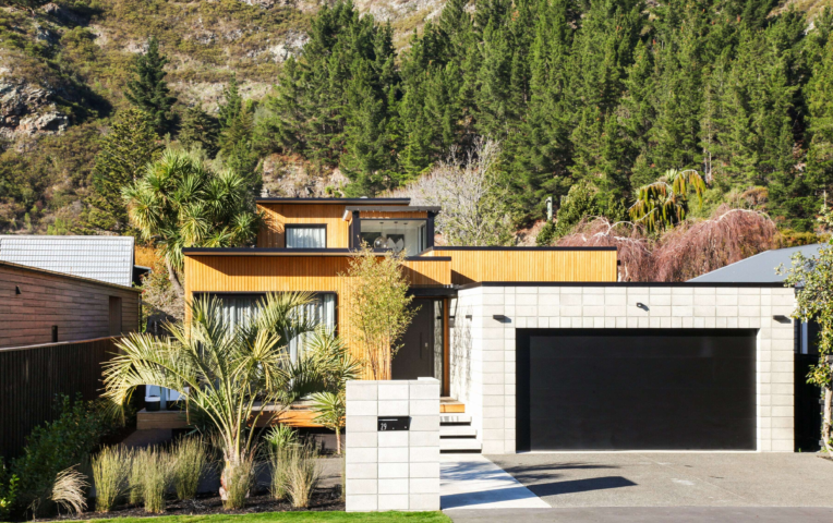 Vertical Shiplap Cladding | Weatherboard Cladding | JSC