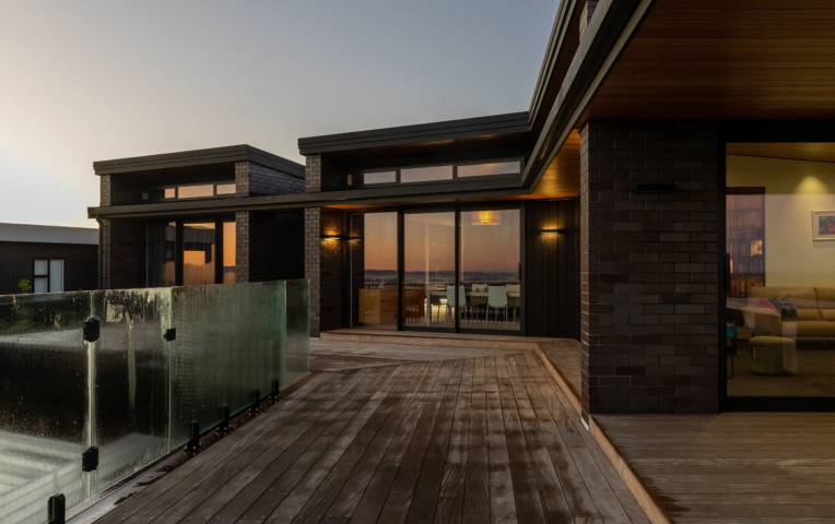 Vertical Shiplap Cladding | Weatherboard Cladding | JSC