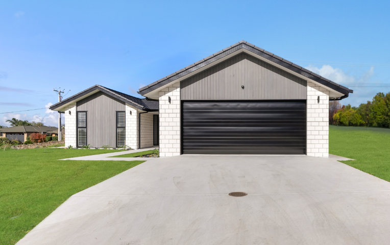 Vertical Shiplap Cladding | Weatherboard Cladding | JSC