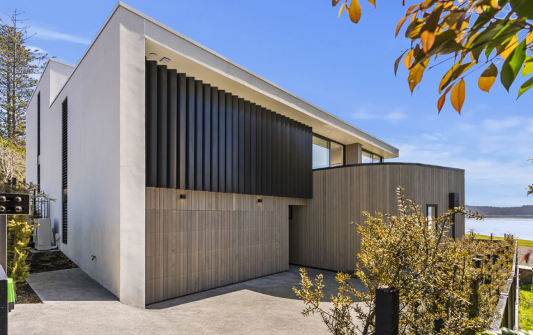 Vertical Shiplap Cladding | Weatherboard Cladding | JSC