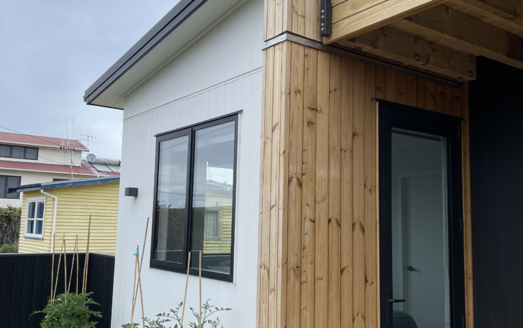 Vertical Shiplap Cladding | Weatherboard Cladding | JSC