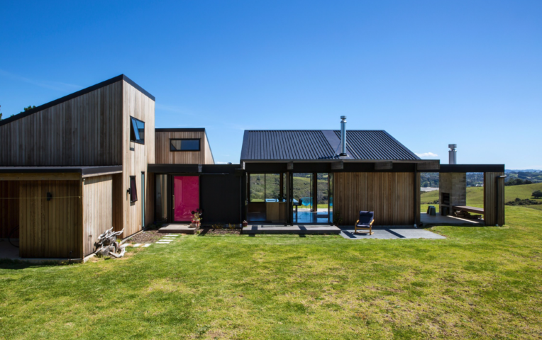 Vertical Shiplap Cladding | Weatherboard Cladding | JSC