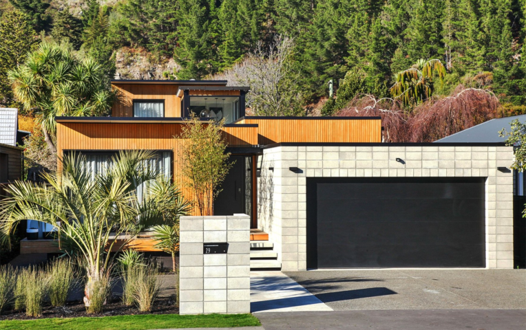 Vertical Shiplap Cladding | Weatherboard Cladding | JSC