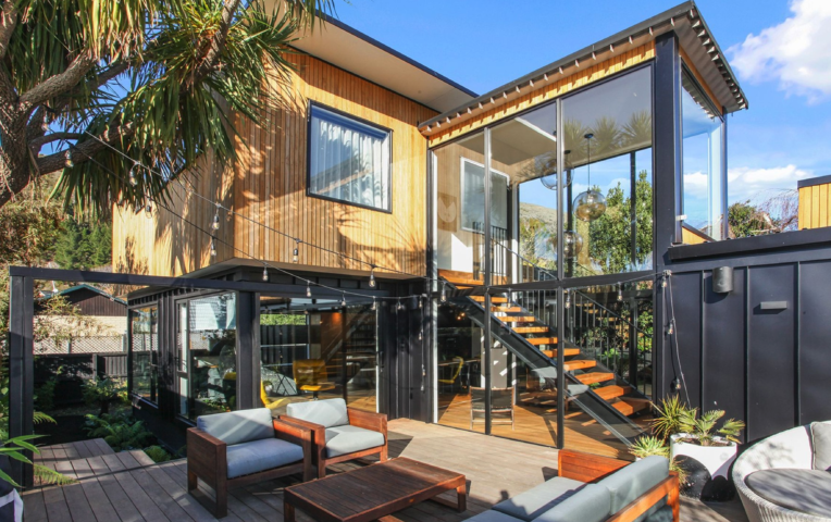 Vertical Shiplap Cladding | Weatherboard Cladding | JSC